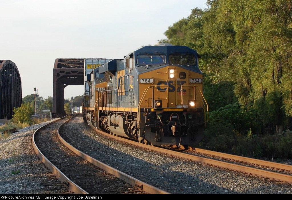 CSX 784